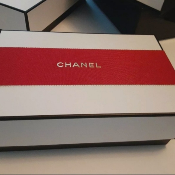CHANEL | Accents | Chanel Empty Hard Box With Ribbon 975x 675x 3 Gift ...